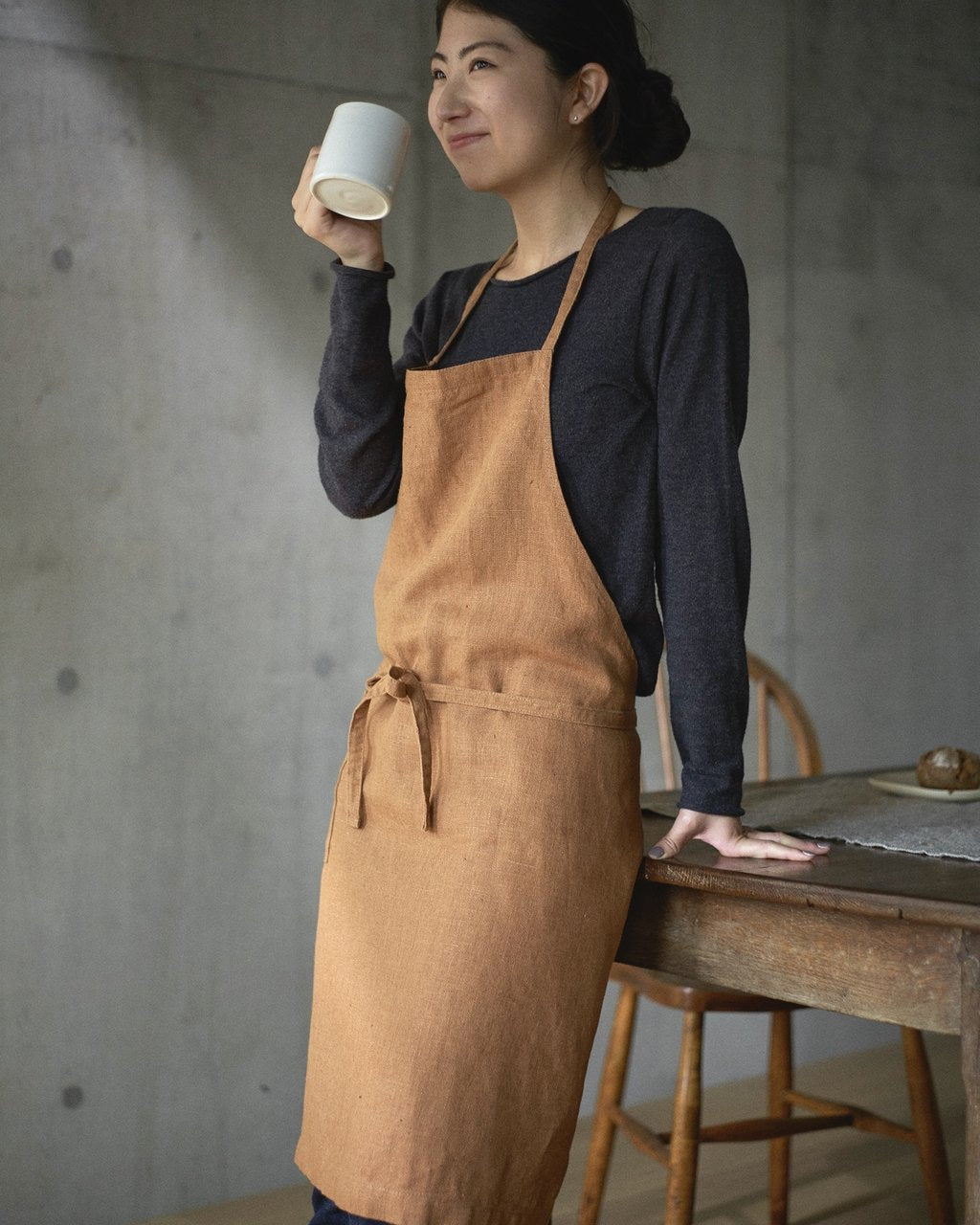 Everyday Apron in Ochre – STUDIO DEN